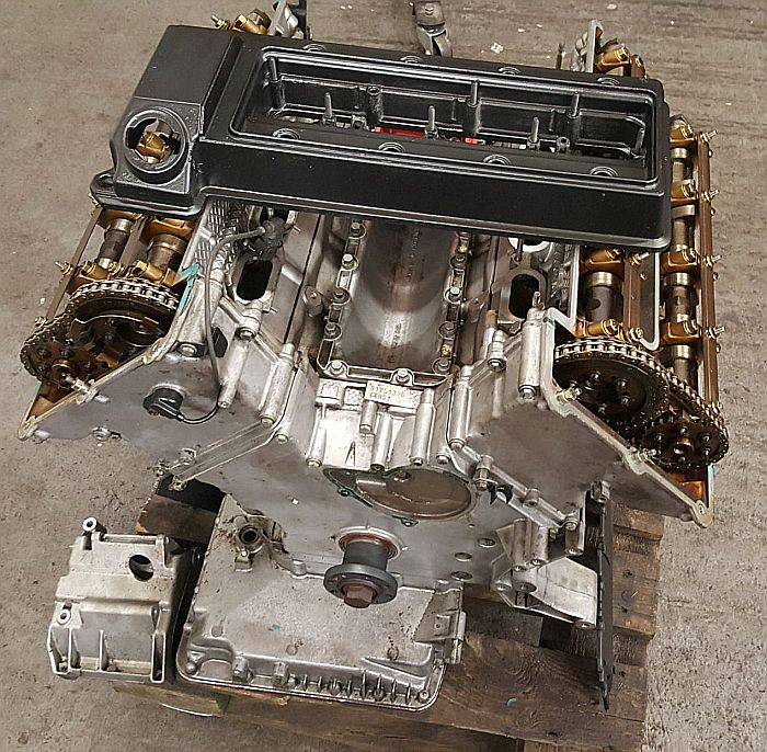 E30 Touring - przygotowanie M62B44 do montażu.